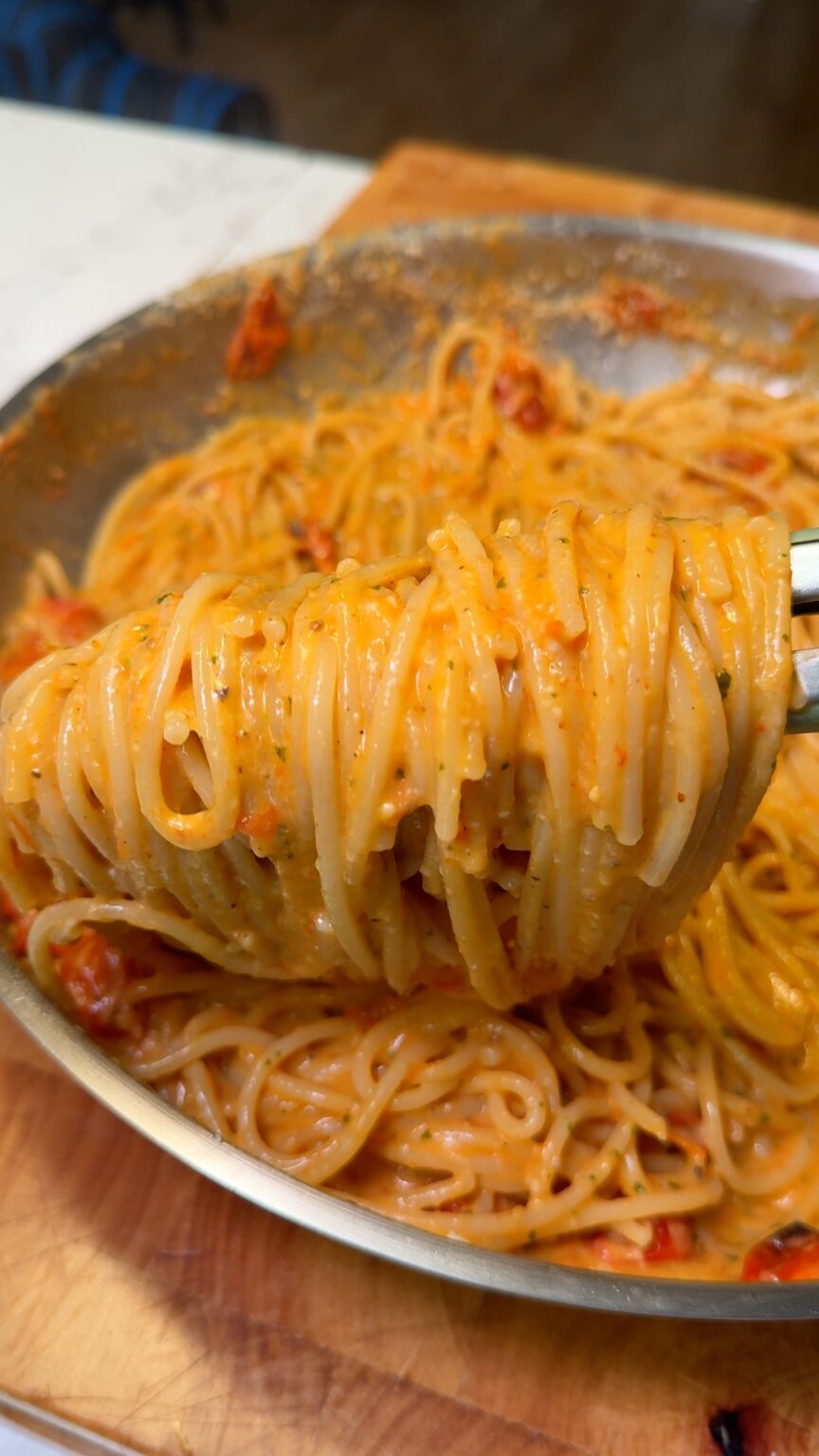 Creamy Roasted Tomato And Garlic Pasta | Vegan Pasta Recipe